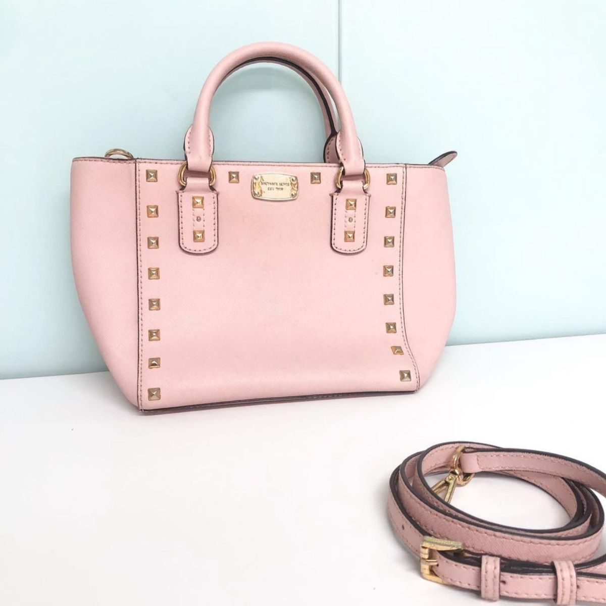 Bolsa Michael Kors Rosa com Spike | Bolsa de mão Feminina Michael Kors ...
