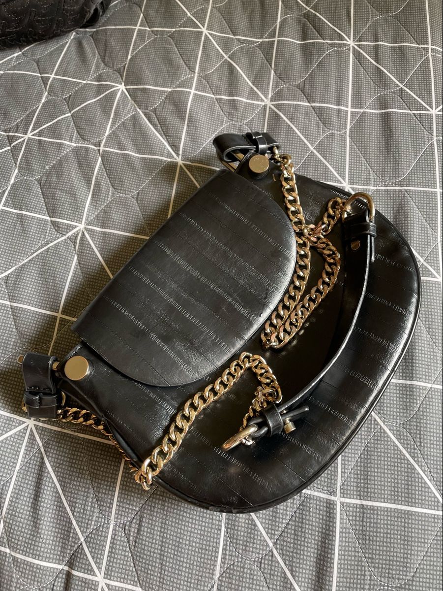 Bolsa Tiracolo Zara Preta Com Detalhes Dourados Fechamento Botão Bolsa De Ombro Feminina Zara