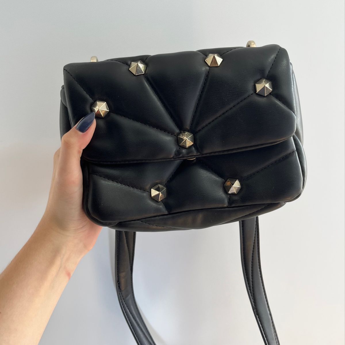 Bolsa Zara Preta Com Spikes E Detalhes Dourados Bolsa De Ombro