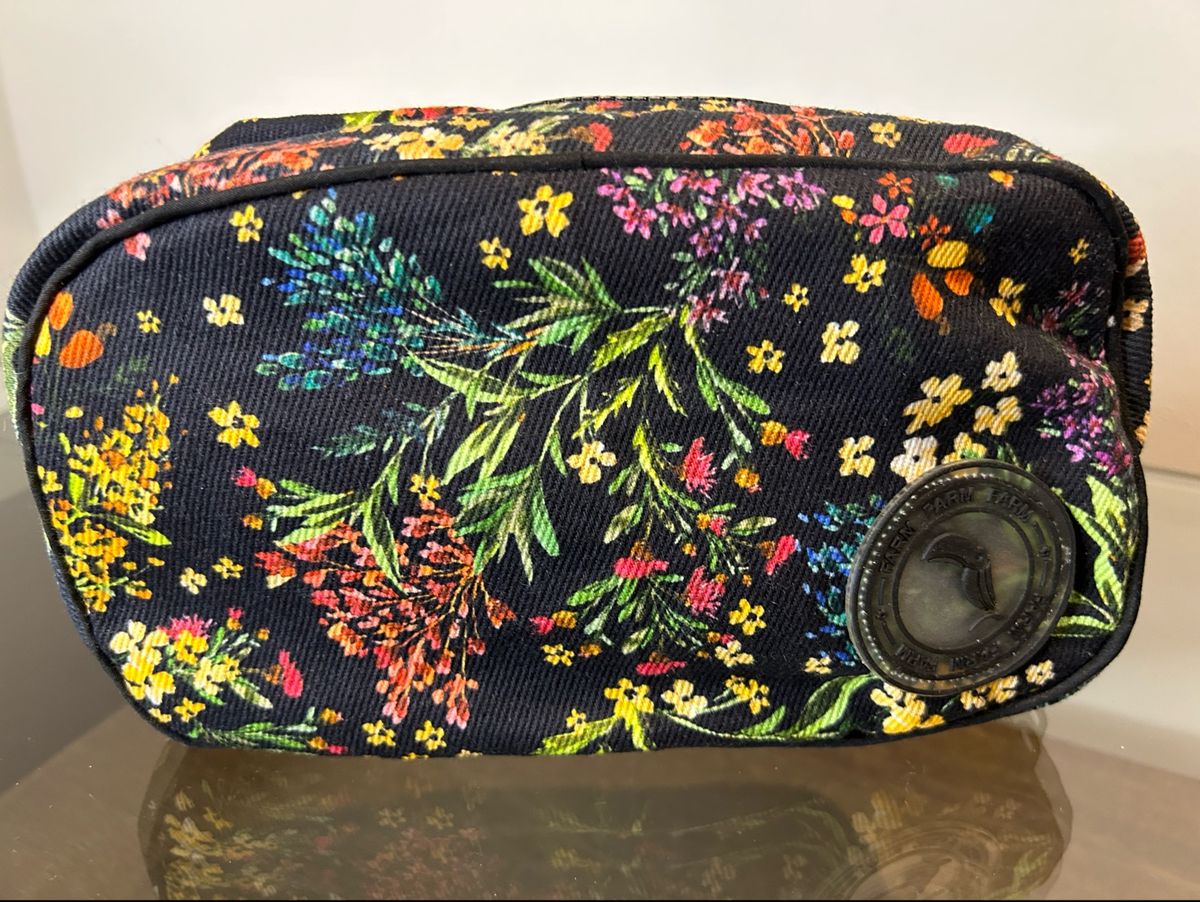 Bolsinha / Estojo de Lápis/ Necessaire | Necessaire Feminina Farm Nunca ...
