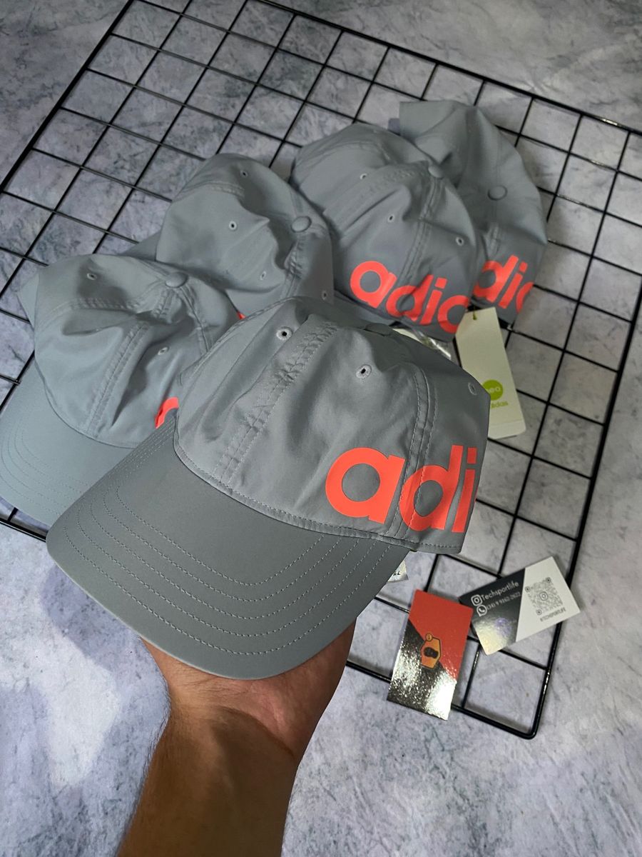 Boné Adidas Letreiro 102066936 | enjoei