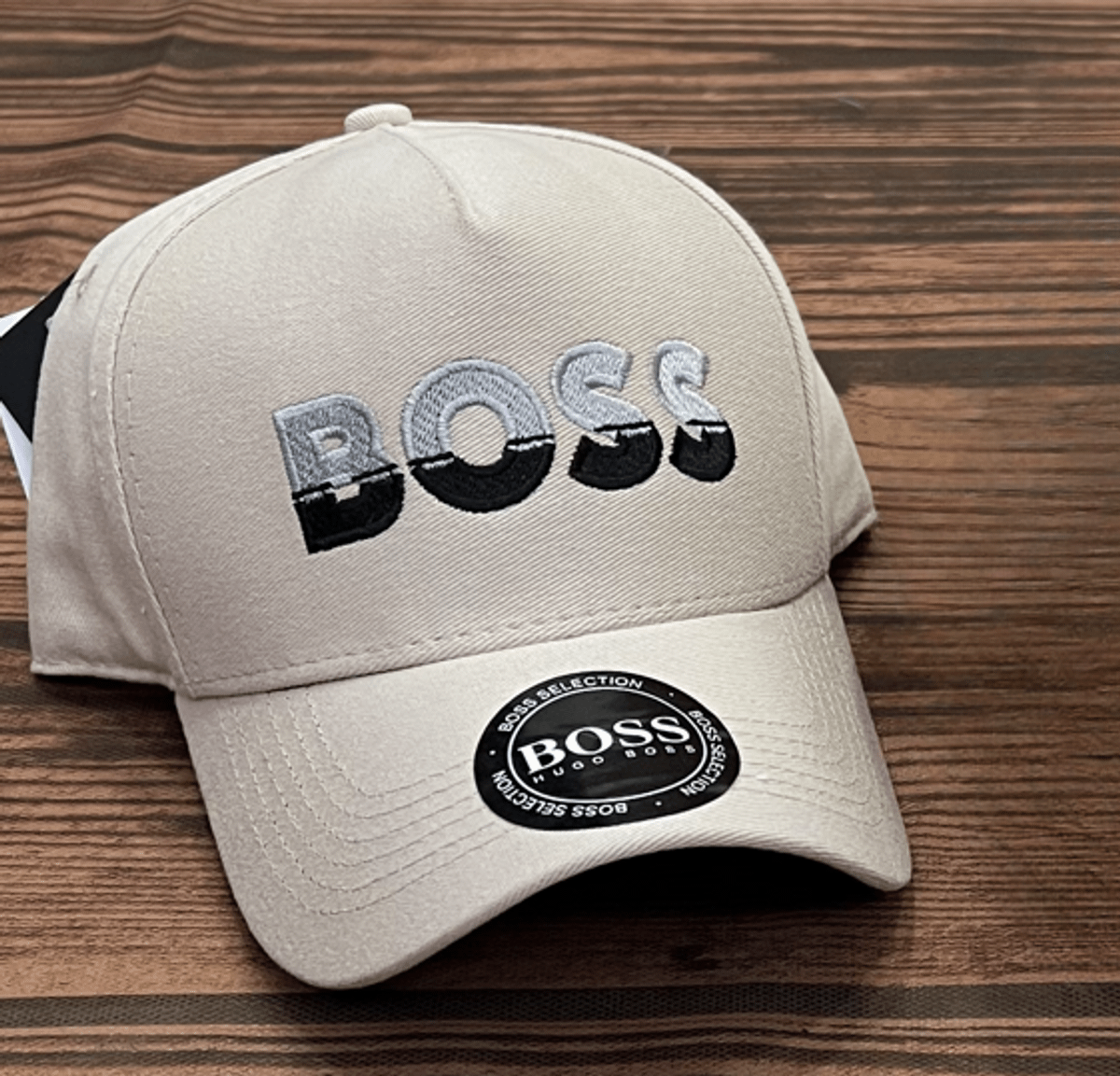 Boné Boss Creme Exclusivo Bordado Hd Aba Curva Invertida Ajuste ...