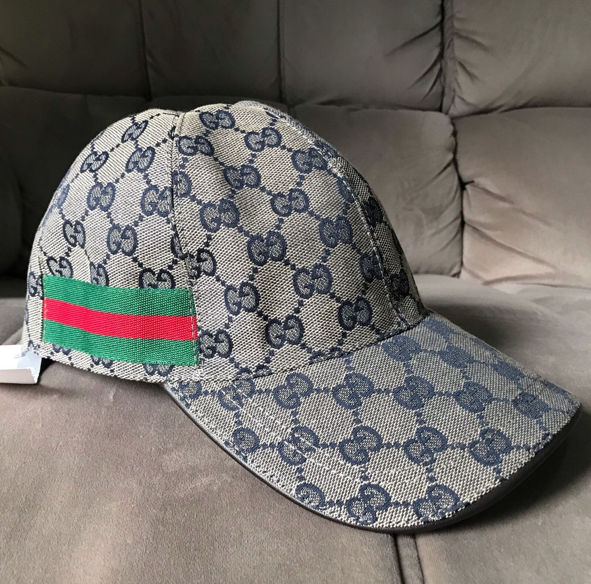 Boné Gucci Cinza- Monogramado - Importado 46119572 | enjoei