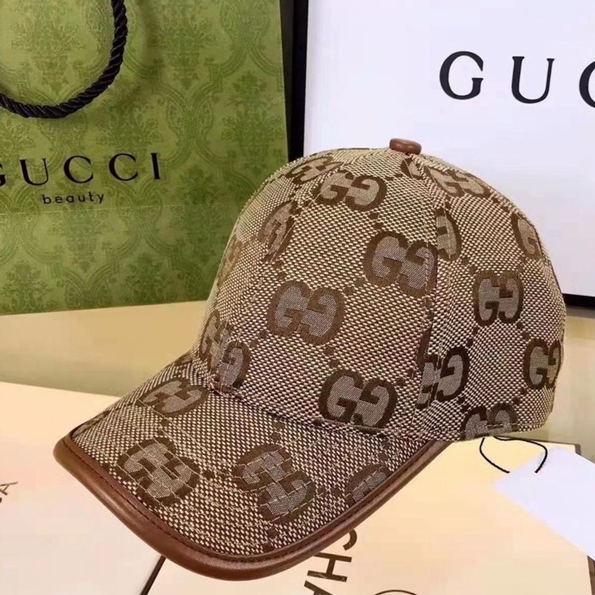 Boné Gucci 71356652 | enjoei