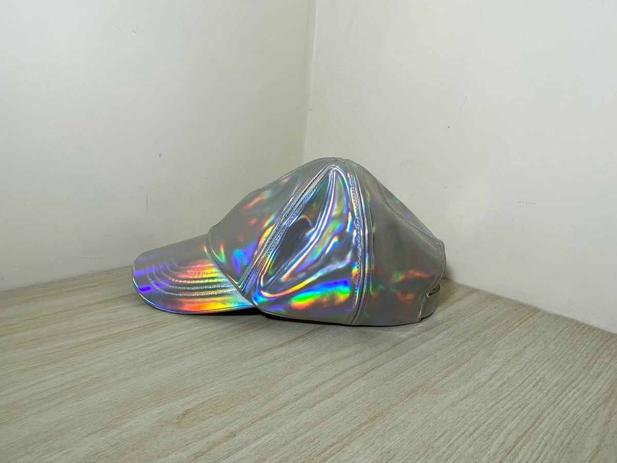 Boné Holográfico Importado Forever 21 | Chapéu Feminino Forever 21 ...