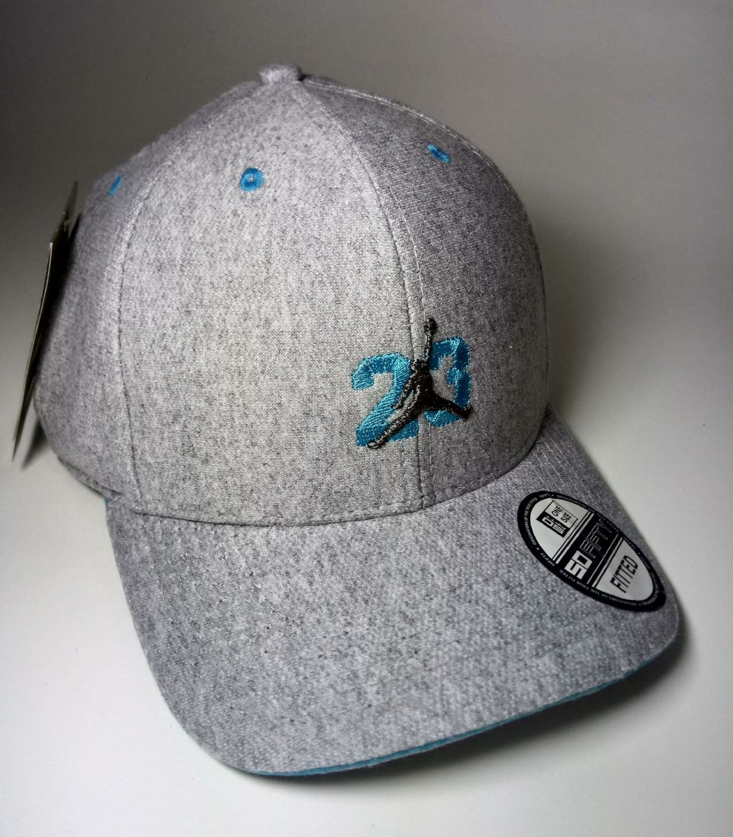Boné Jordan Air Snapback Aba Curva Fecho Ajustável 46274292 | enjoei