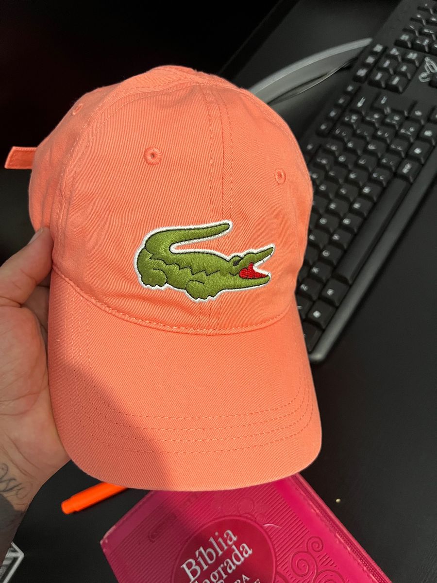 Boné Lacoste Big Croc Original Salmão, 2021 86364137 | enjoei