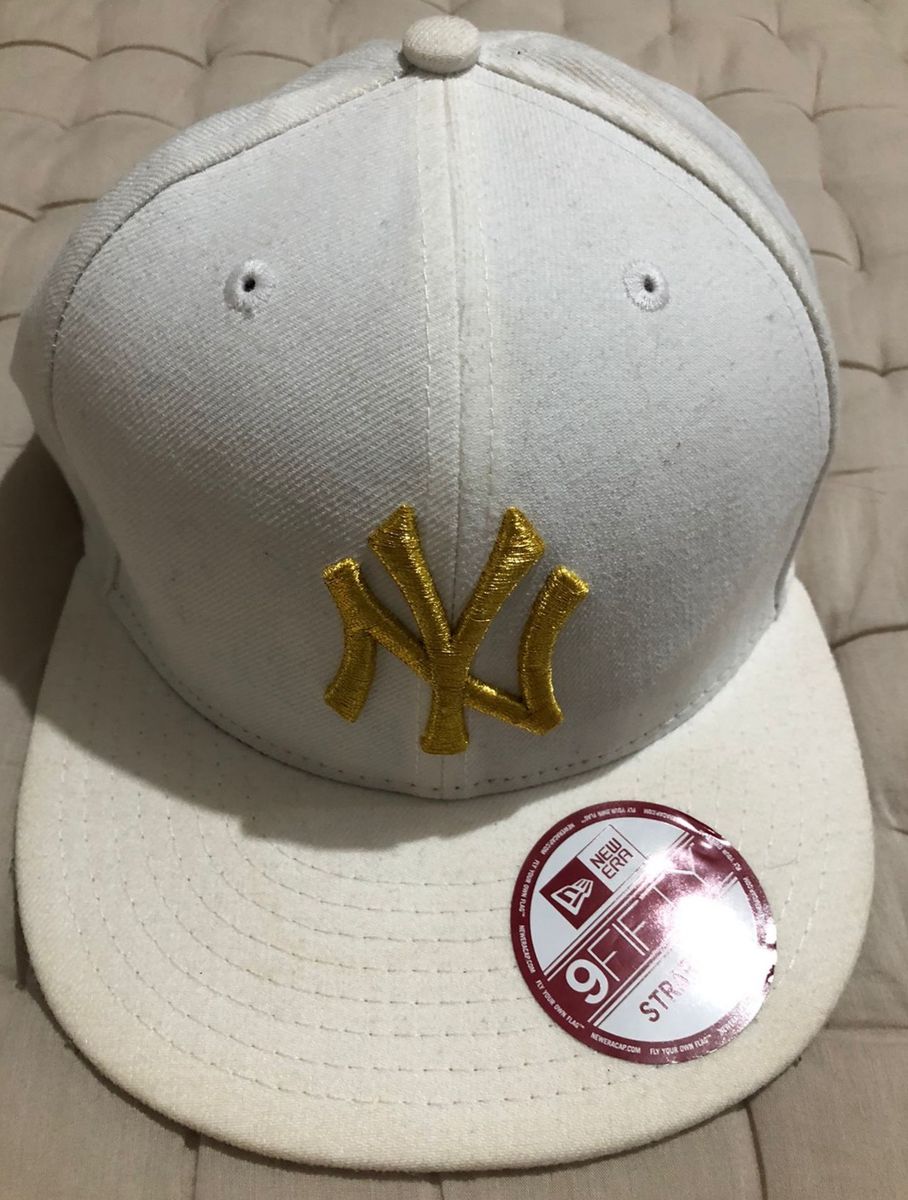 Boné New Era Original Off White C/bordado Dourado 72322241 | enjoei