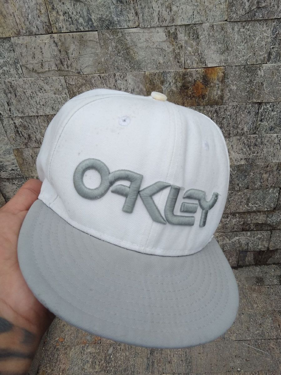 Boné Oakley New Era Raro Original 79363720 | enjoei