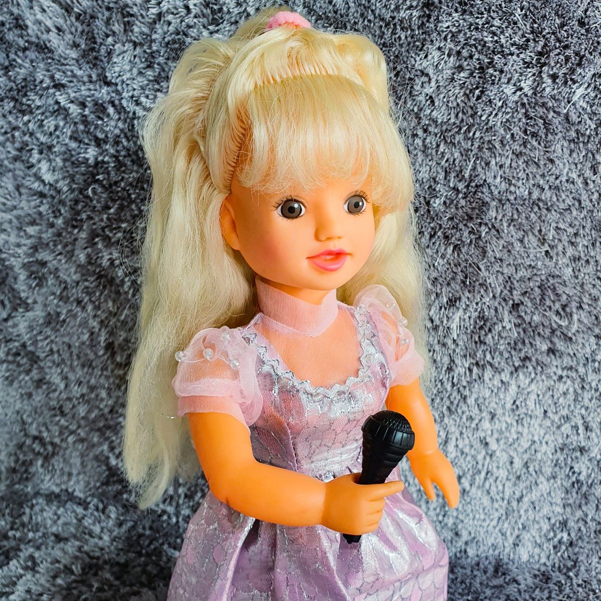 Boneca Antiga Anos 90 Loira Cantora com Microfone Singing & Dancing ...