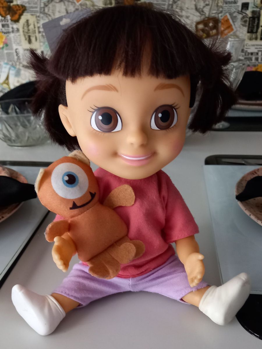 Boneca Boo com Pelúcia Mini Mike Monstros Sa | Brinquedo Monstros S.A ...