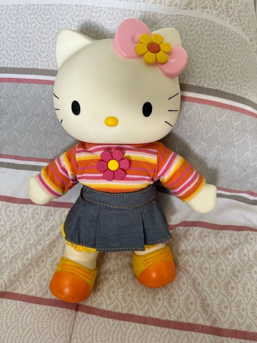 Boneca Hello Kitty Linda | Brinquedo Hello Kitty Usado 110639452 | enjoei