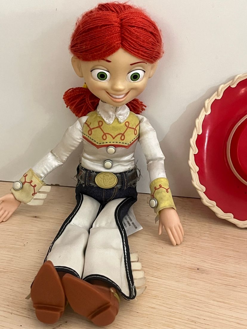 Boneca Jessie Toy Story Disney | Brinquedo Disney Usado 122851008 | enjoei