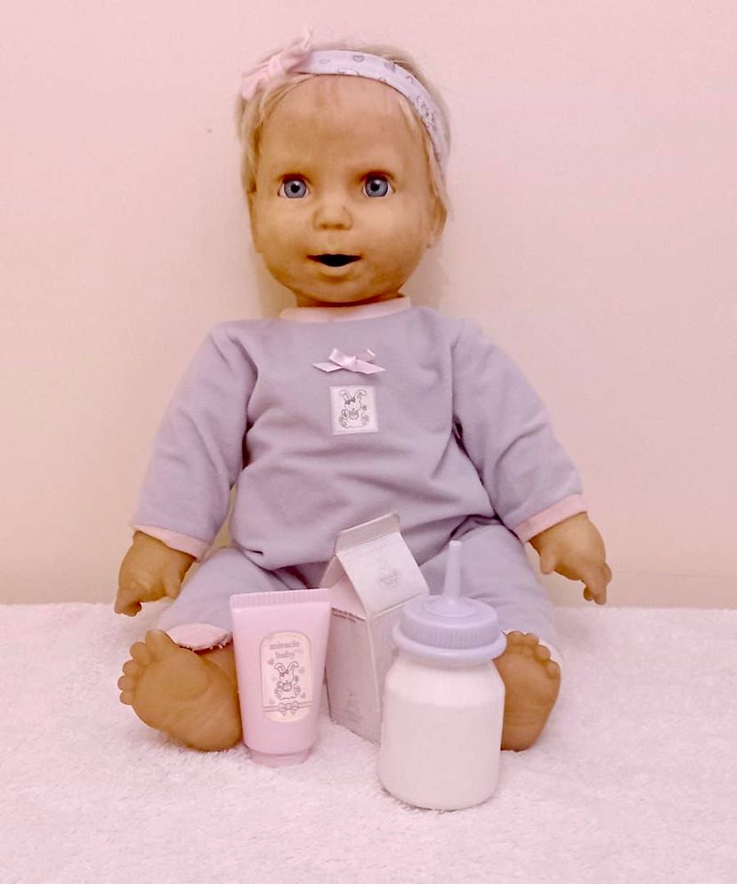 Boneca Miracle Baby | Brinquedo Mattel Usado 93219507 | enjoei