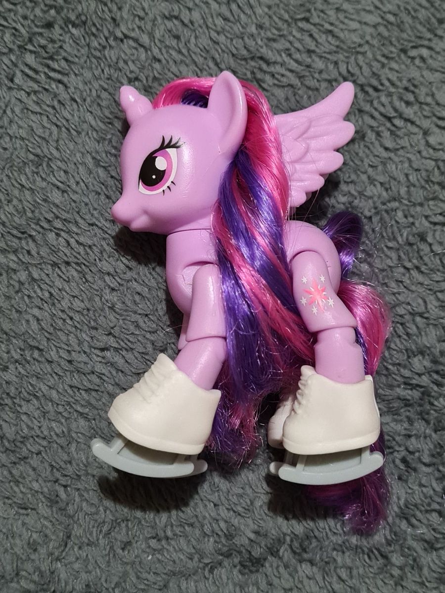 Boneca My Little Pony Articulada Twilight Sparkle - Hasbro | Brinquedo Hasbro Usado 77739309 ...