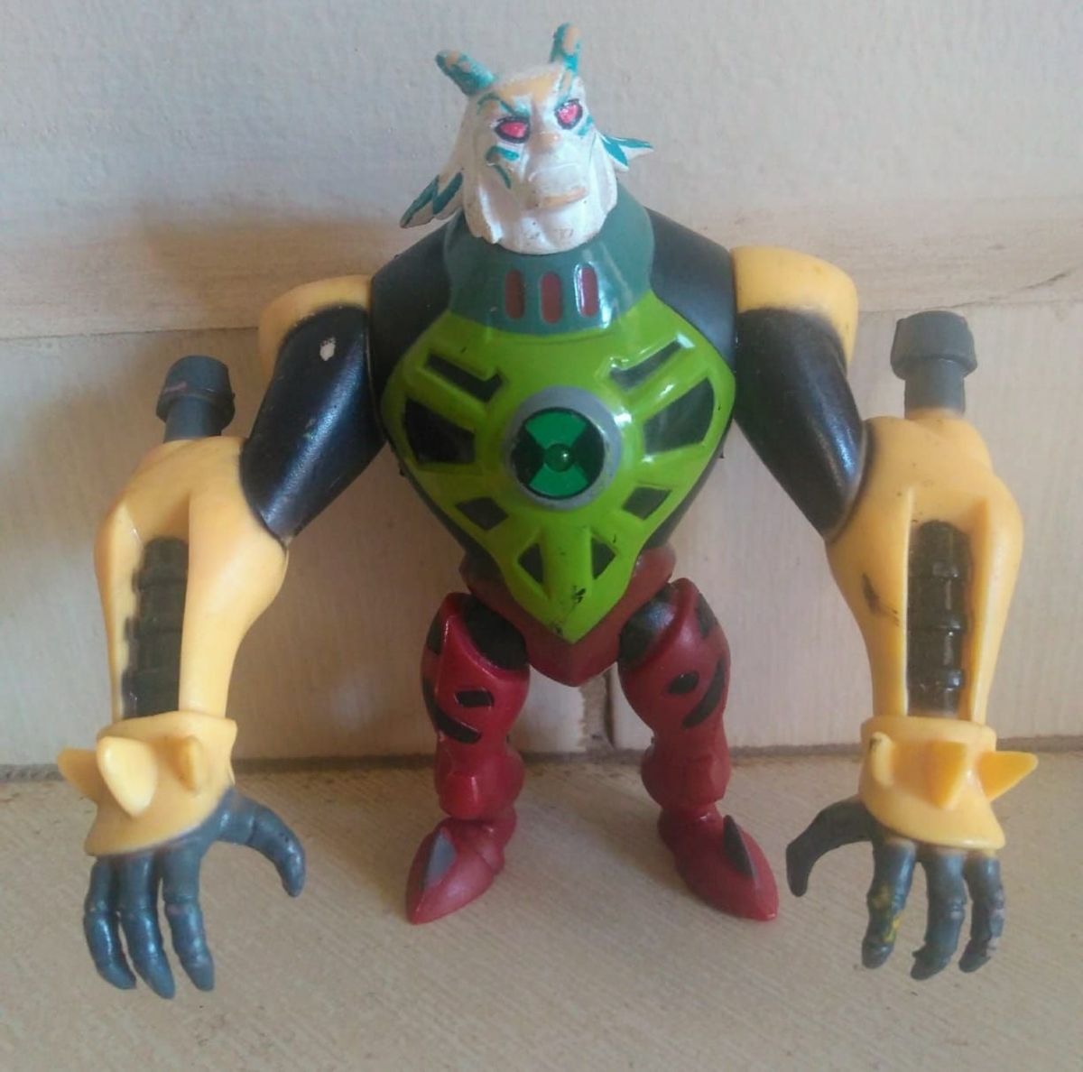 Boneco Articulado Colecionável Ben 10 Aggregor Supremo | Brinquedo ...