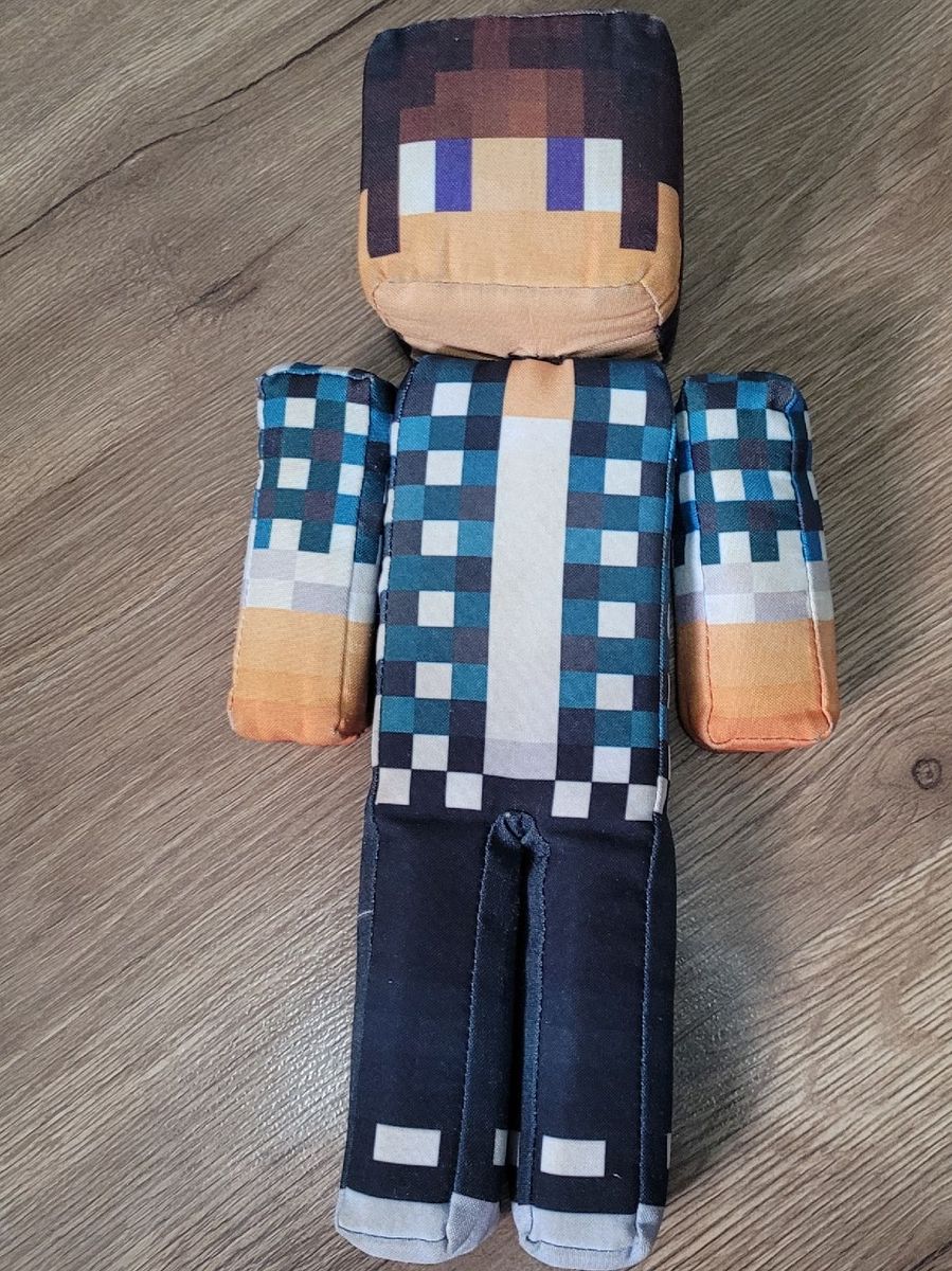 Boneco Authentic Game | Pelúcia Authentic Games Usado 80073947 | enjoei