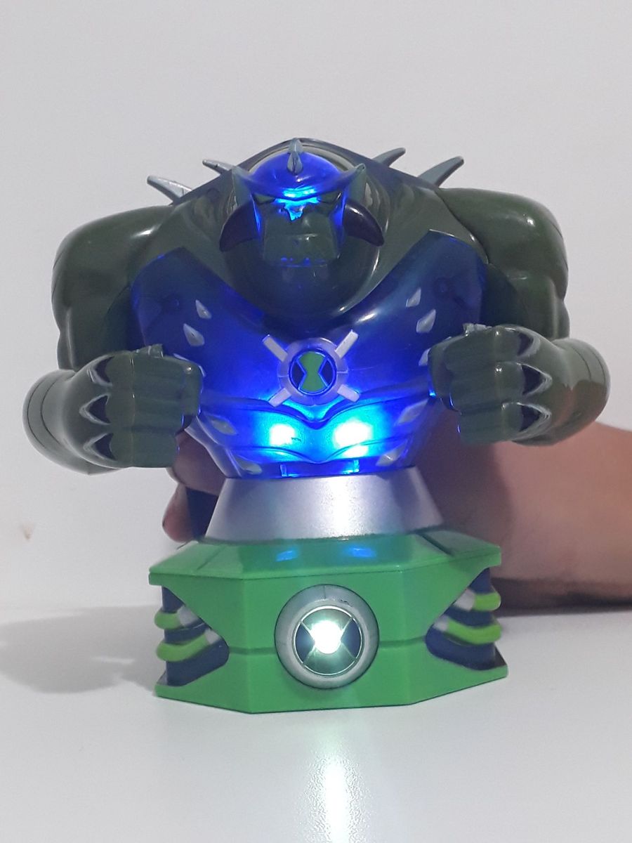 Boneco Enormossauro Supremo Ben 10 com Luz Original | Brinquedo Ben 10 ...