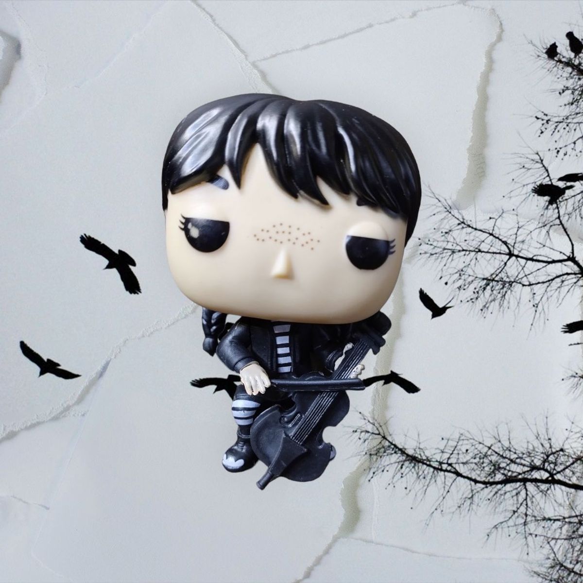 Boneco Funko Pop Wandinha Violino Wednesday Addams Netflix Action Figure | Filme e Série Funko ...