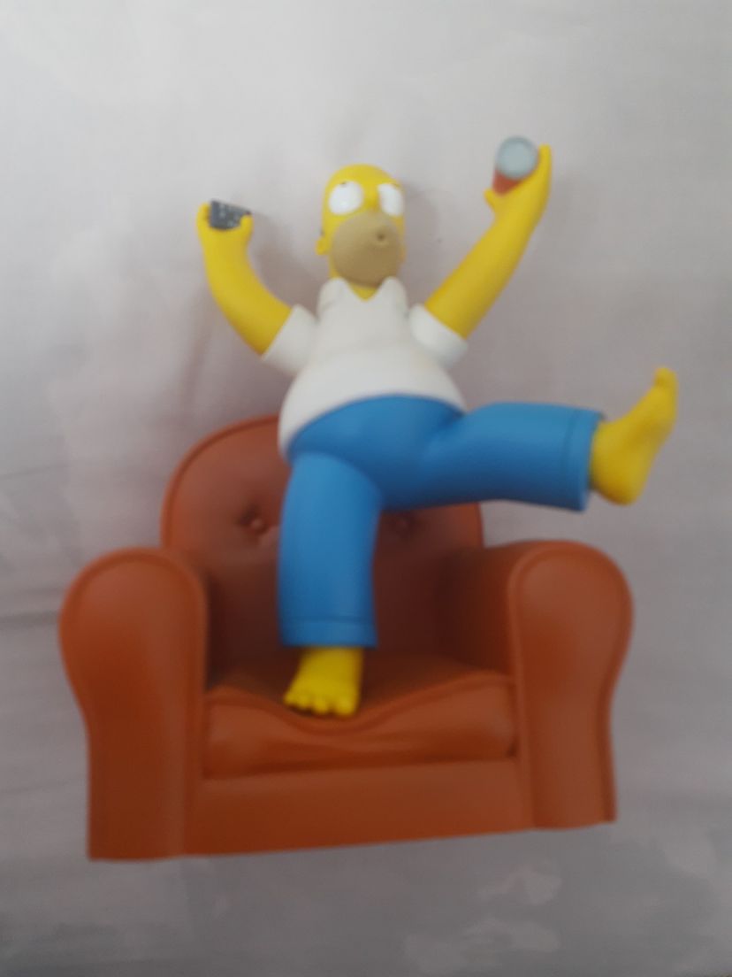 Boneco Homer Simpsons em Cima do Sofa | Cacareco Iron Usado 86749600 ...