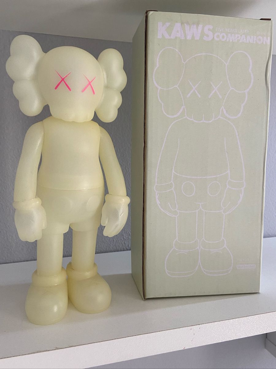 Boneco Kaws Glow In The Dark | Item de Decoração Kaws Usado 68108633 ...