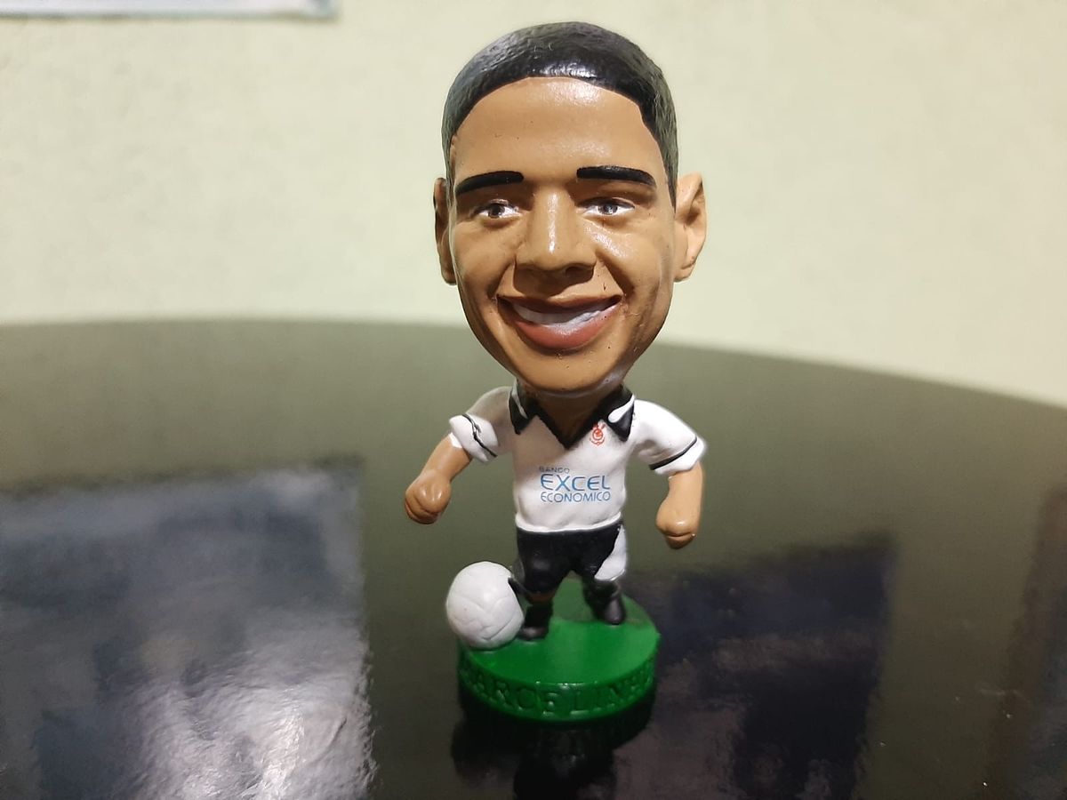 Boneco Marcelinho Carioca - Corinthians | Roupa Esportiva Masculino ...