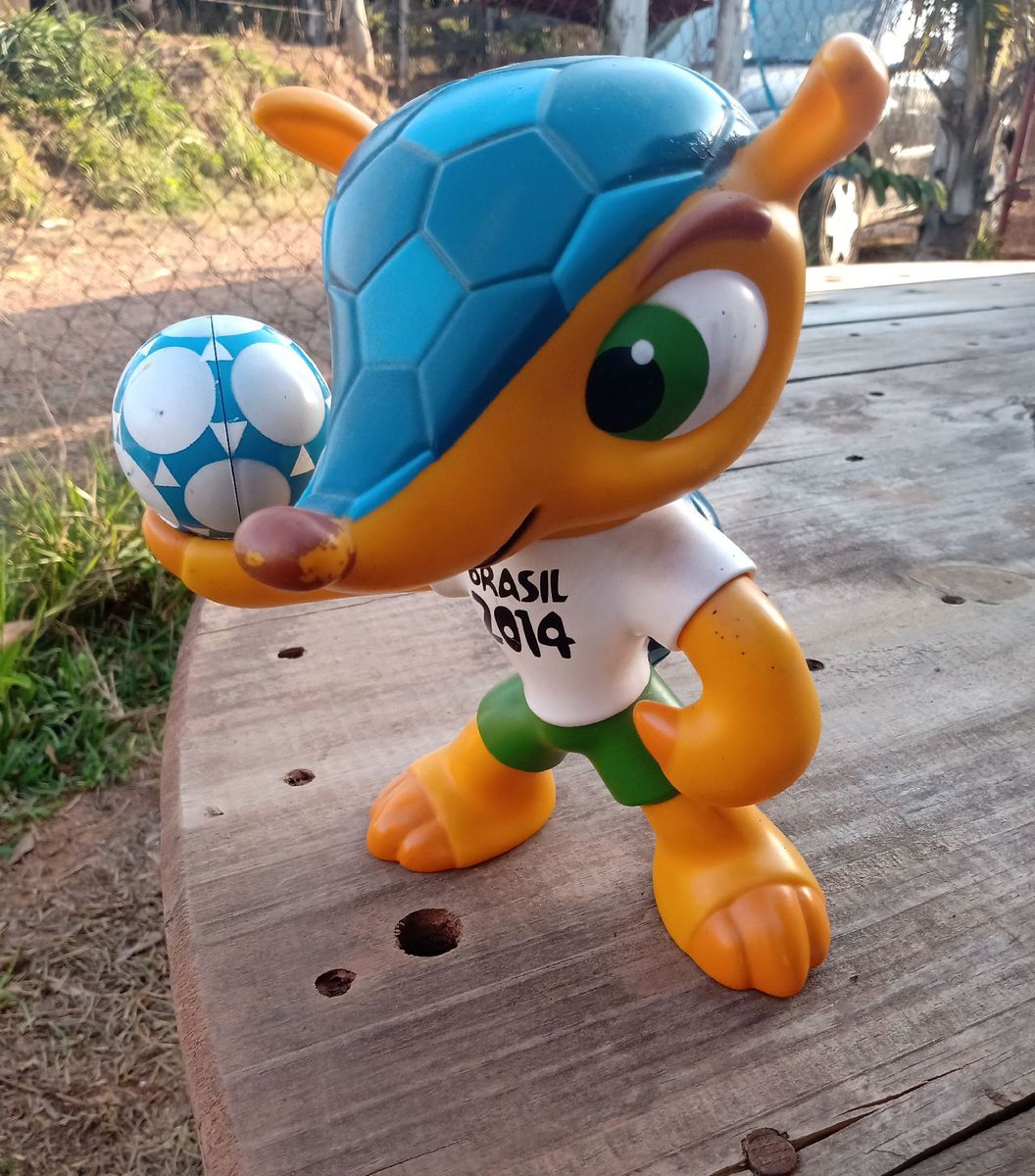 Boneco Mascote da Copa do Mundo 2014 | Item p/ Esporte e Outdoor ...