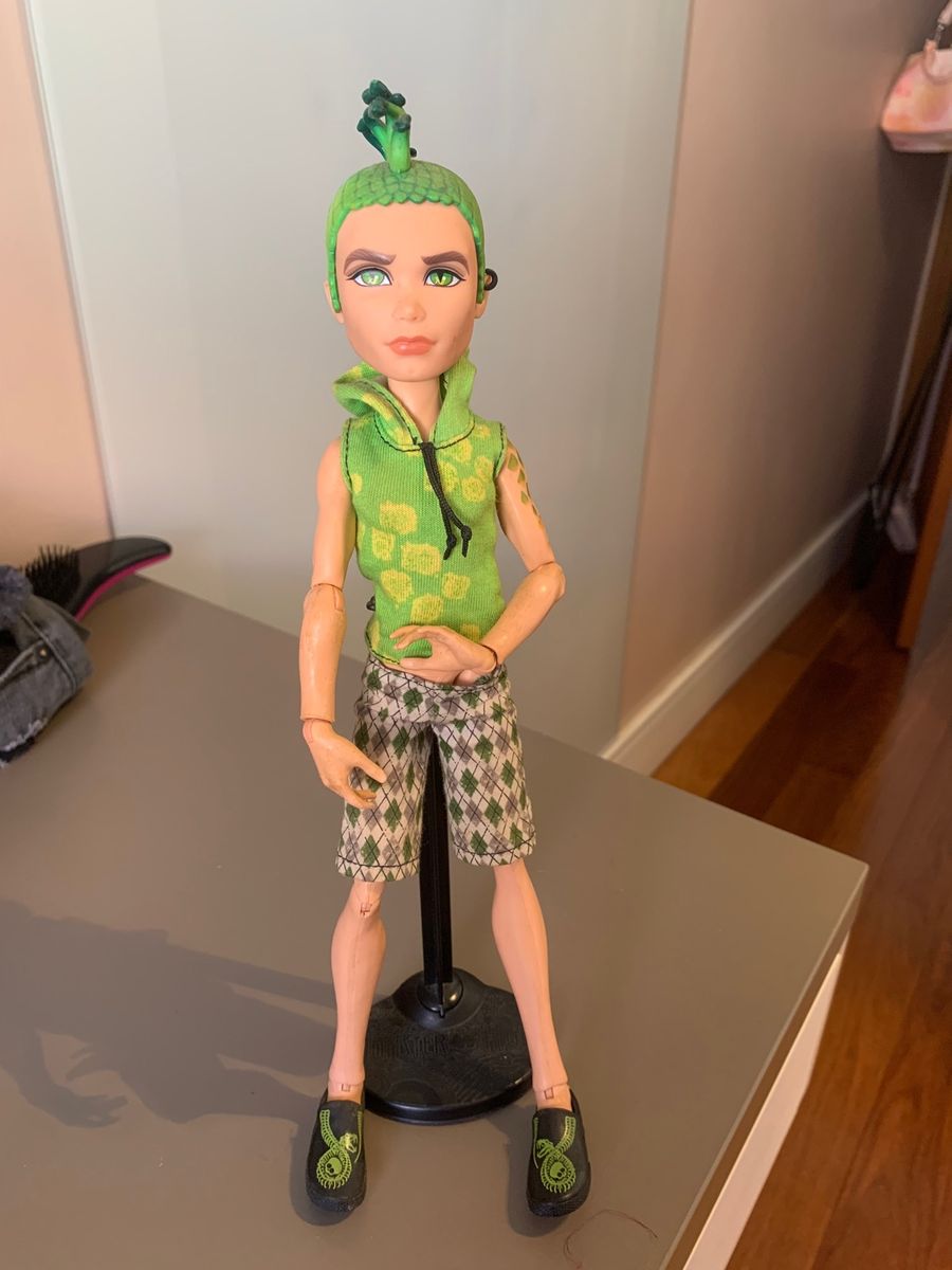 Boneco Monster High Deuce Gordon | Brinquedo Mattel Usado 83735378 | enjoei