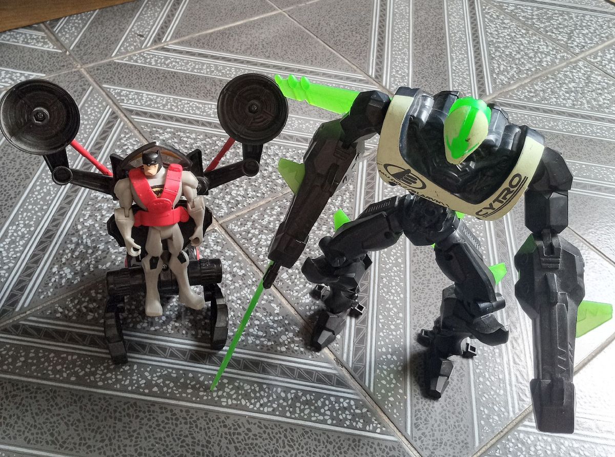 Boneco Robô Max Steel 30cm + Batcycle Veículo | Marca: Mattel ...