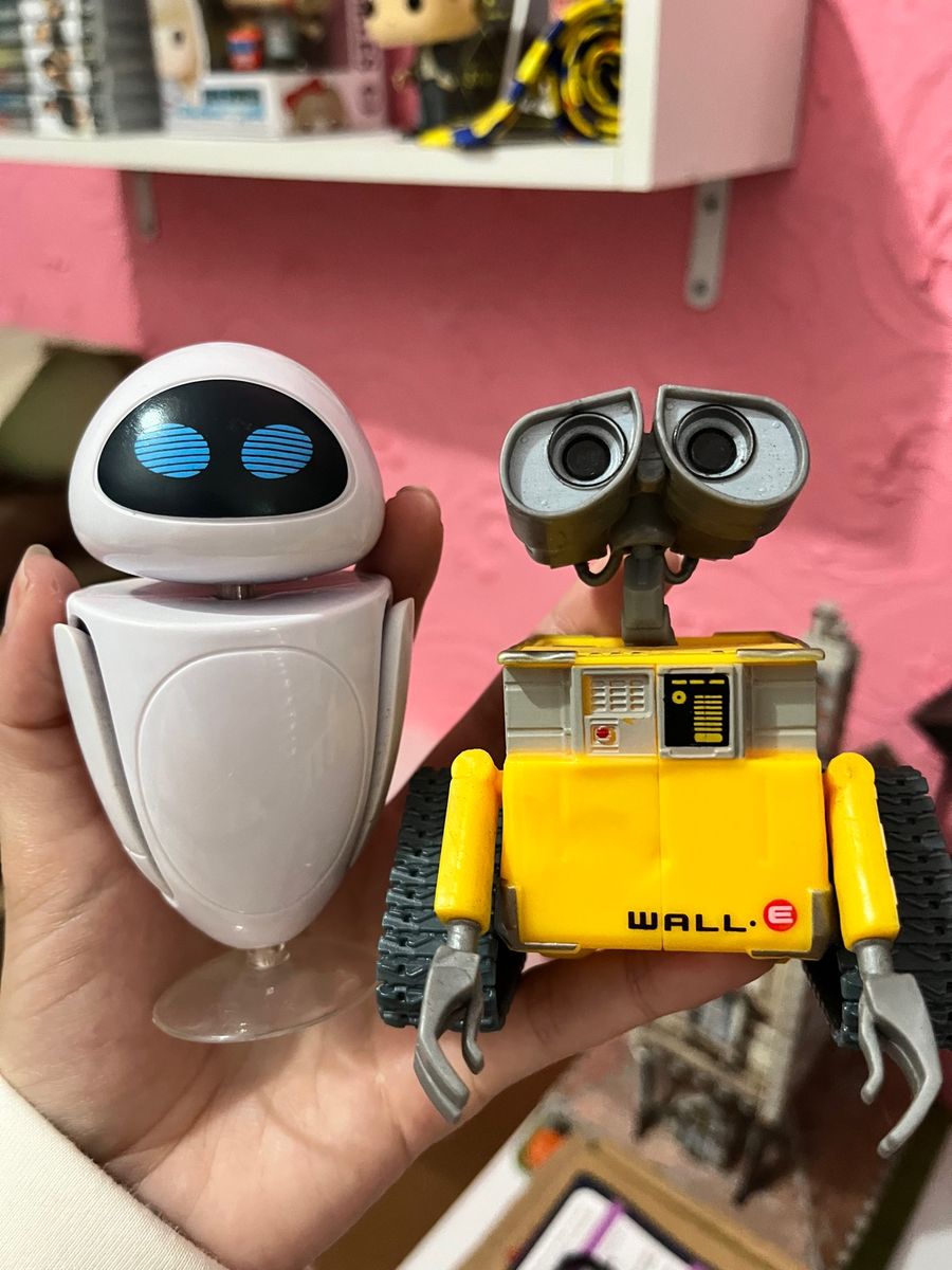 Bonecos Wall-e e Eva Mattel Disney | Brinquedo Mattel Usado 87056028 | enjoei