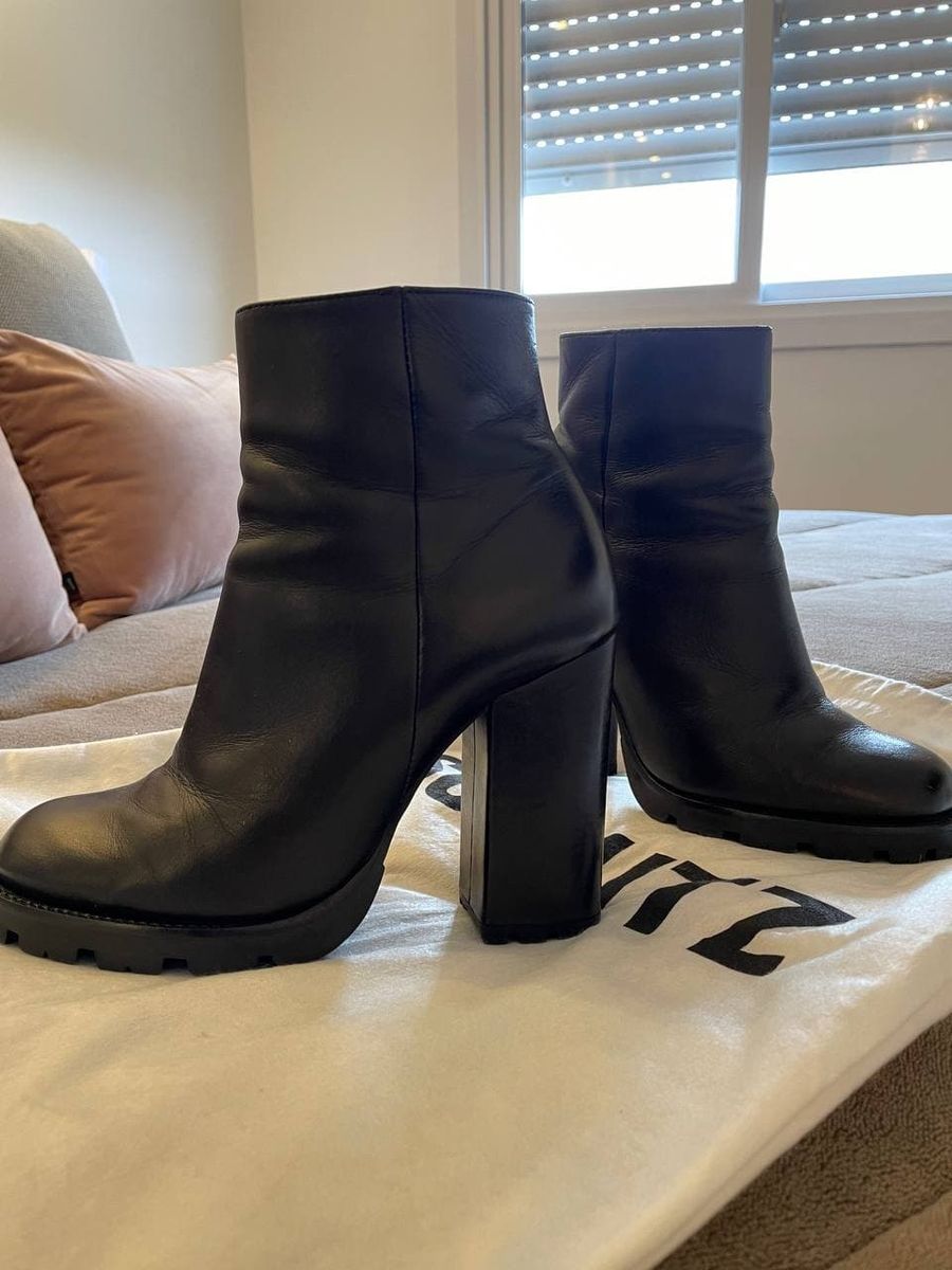 Bota Block Heel Tratorada Black | Bota Feminina Schutz Usado 56007363 ...