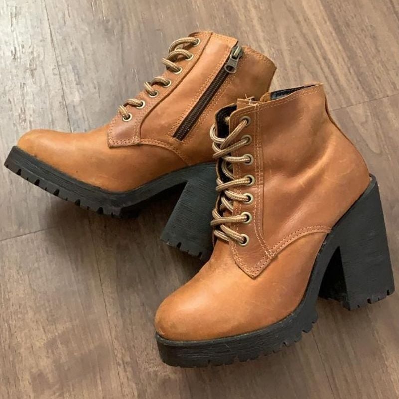 Botas Femininas De Couro Marrom Com Cadarco Botas Femininas MZQ