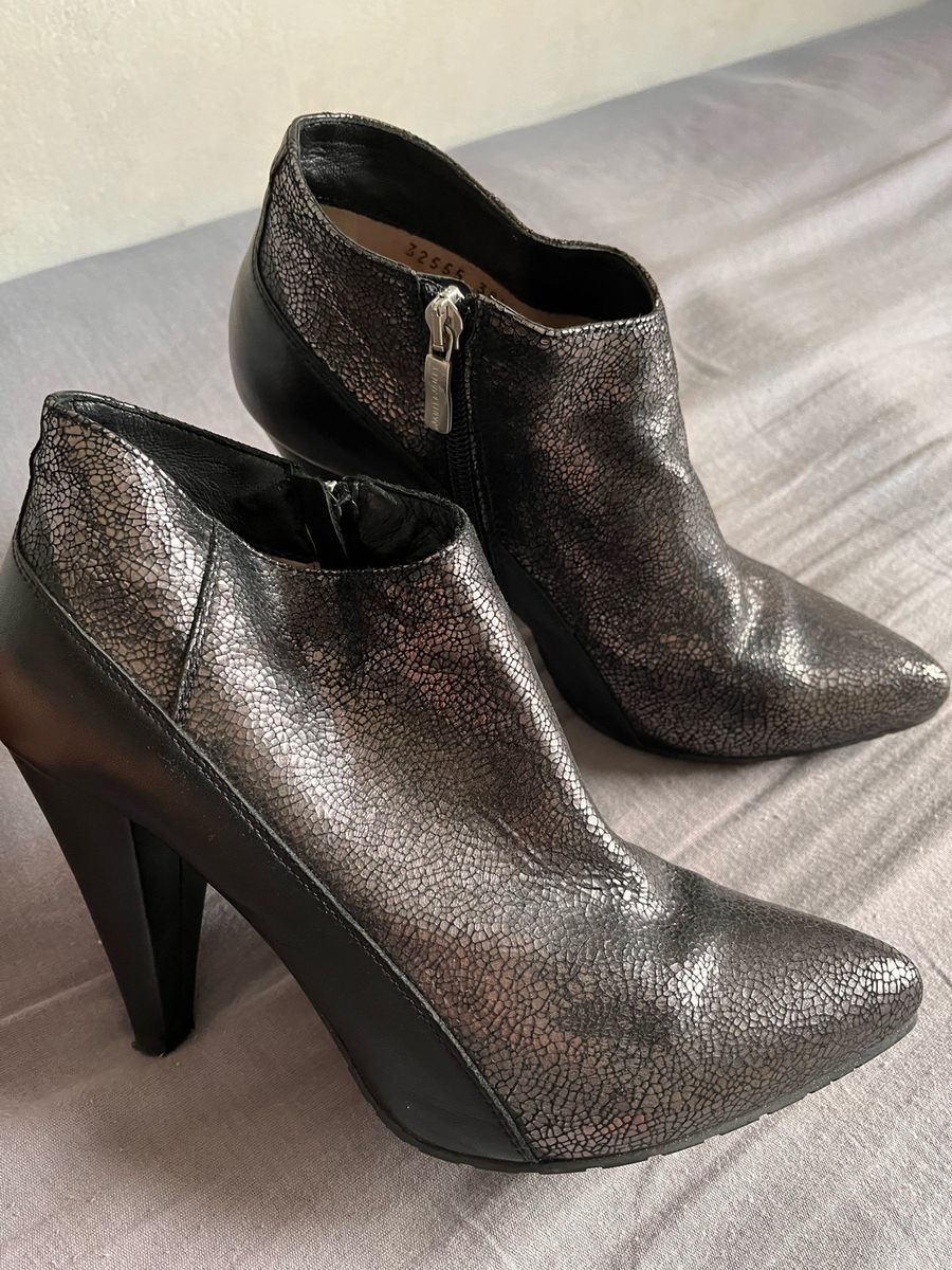 Bota Cano Curto | Bota Feminina Jan Net & Janet Usado 108506930 | enjoei