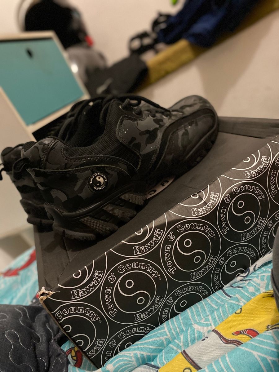 Bota da Tony Cowtry Original Detalhe em Um Dos Par No Simbolo | Bota ...