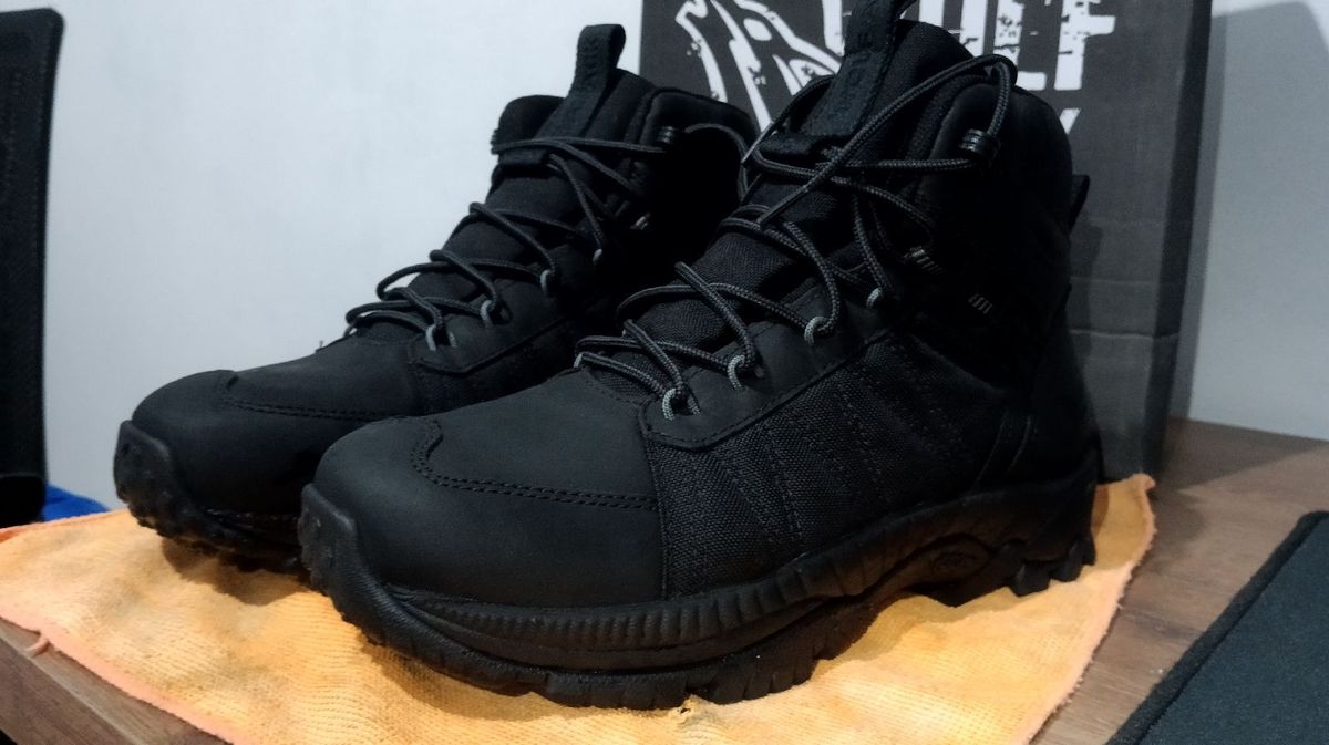 Bota Impermeável Wolf Attack V-force Preta - Cordura® Vibram® | Bota ...