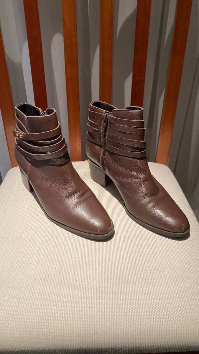Bota Marrom em Couro Corello Cano Curto N. 35 | Bota Feminina Corello ...
