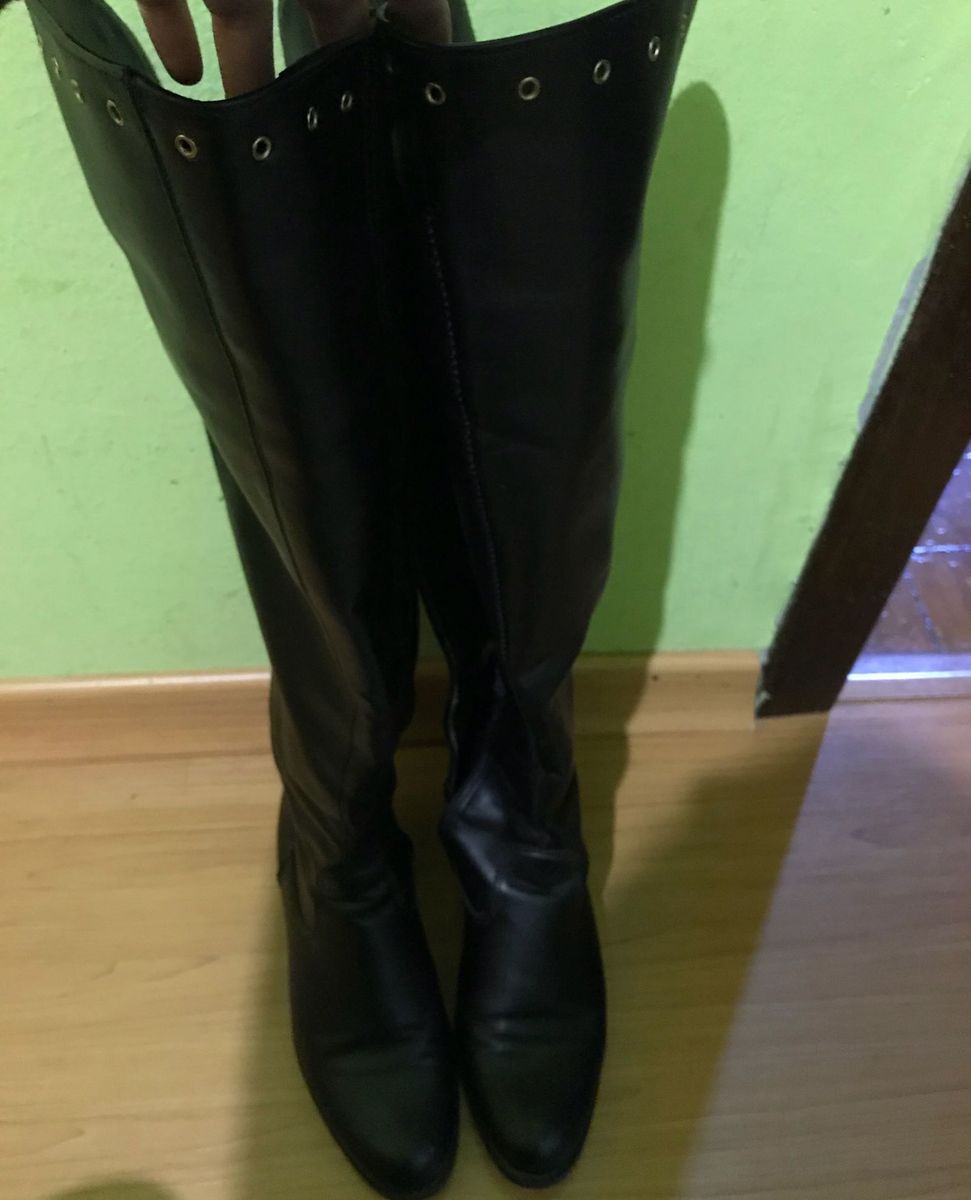 Bota Over Preta 36 Ilhoses Na Barra e Elástico Atrás | Bota Feminina ...