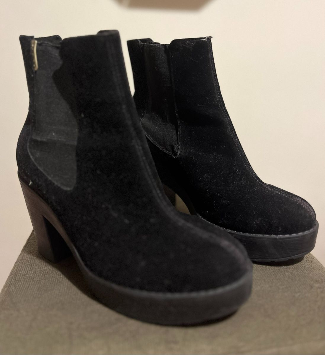 Bota Preta em Camurça | Bota Feminina Beira Rio Usado 84493340 | enjoei