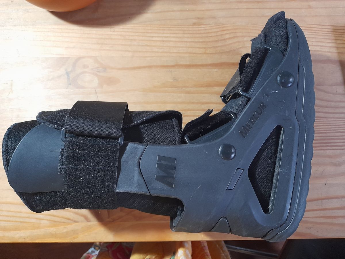 Bota Robofoot Imobilizadora Ortopédica Mercur Cano Curto P | Produto ...