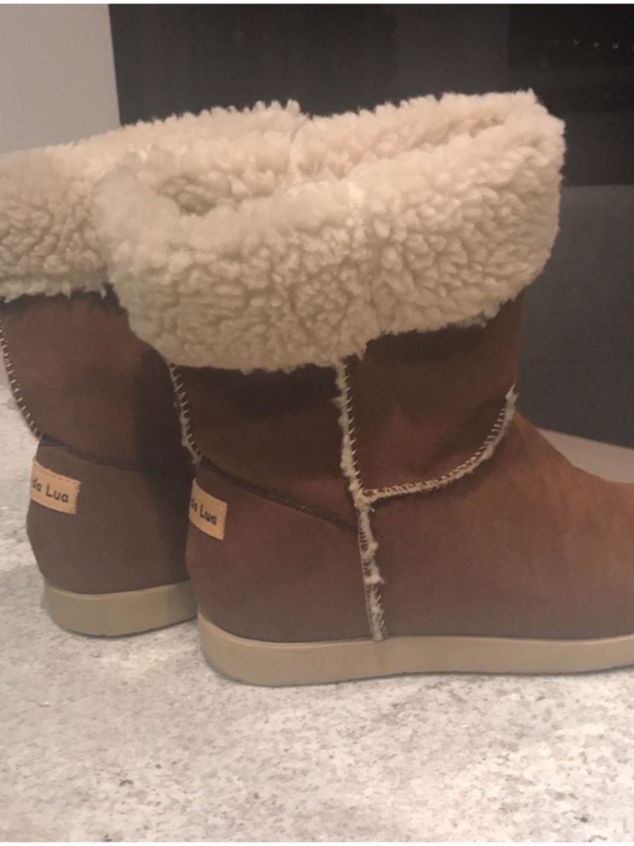 Bota Tipo Hug | Bota Feminina Tribo Da Lua Usado 22143989 | enjoei