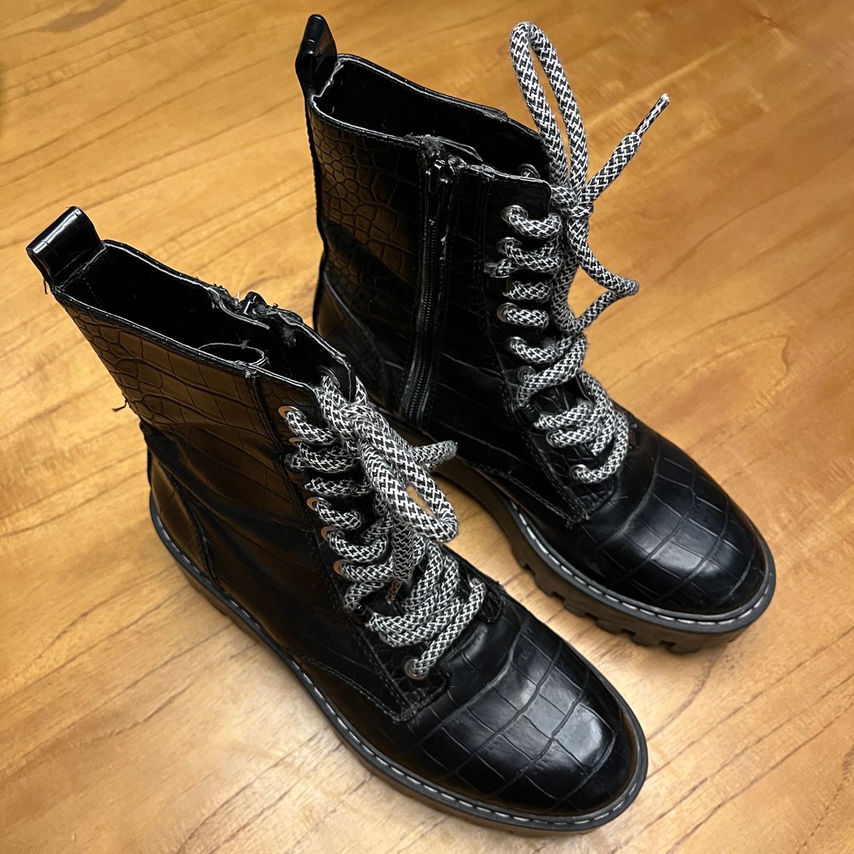 Bota Tratora Cano Médio Tam 37 | Zara | Bota Feminina Zara Usado ...