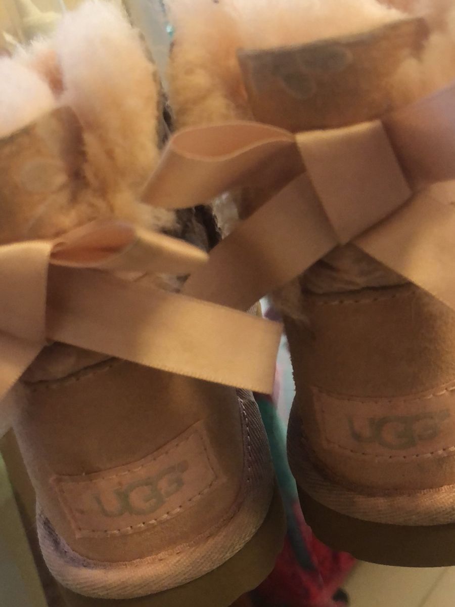 Bota Ugg 26 Brasil | Calçado Infantil para Meninas Ugg Usado 48811595 ...
