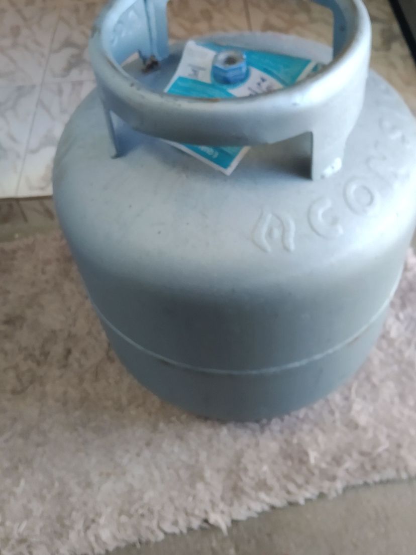 Botijão de Gás 13 Kg | Móvel de Cozinha Consigaz Usado 70241789 | enjoei