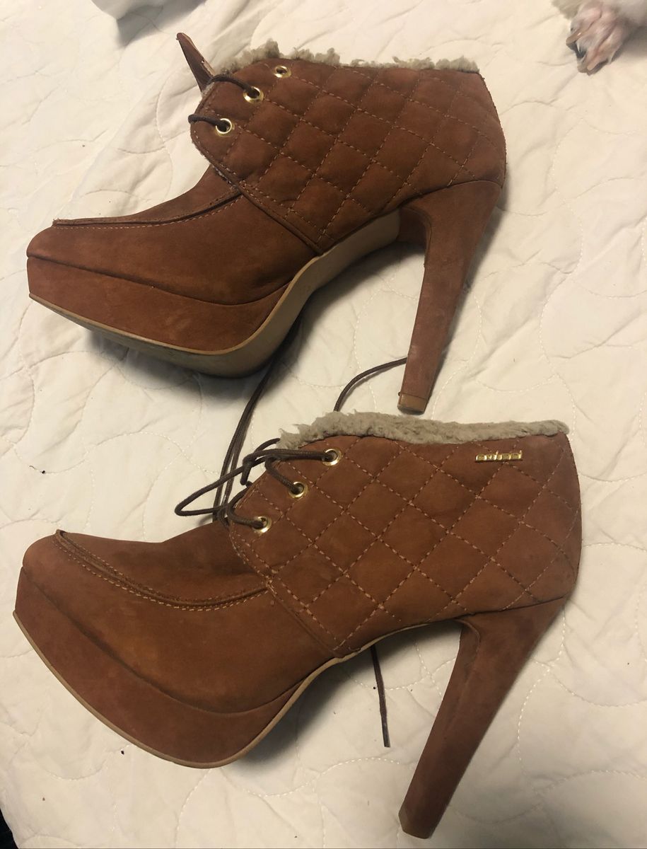 Botinha Salto Alto, Chique e Novo | Bota Feminina Colcci Nunca Usado ...