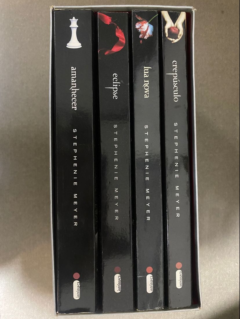 Box de Livros- Saga Crepúsculo | Livro Intrinseca Usado 92391097 | enjoei