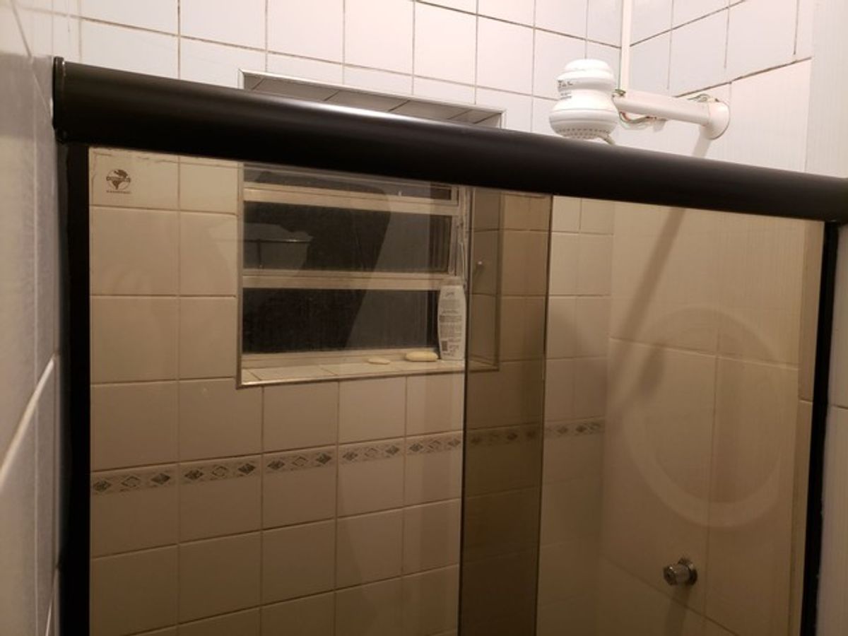 Box de Vidro Usado Na Cor Fume 0,90m X 1,90m Cor Fumê | Móvel p/ Casa ...