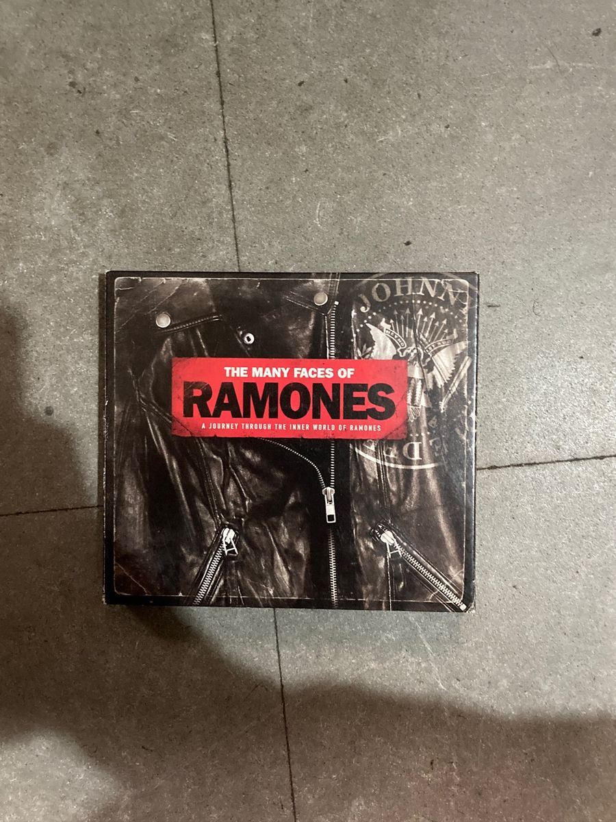 Box The Many Faces Of Ramones | Item de Música Idk Usado 75879601 | enjoei