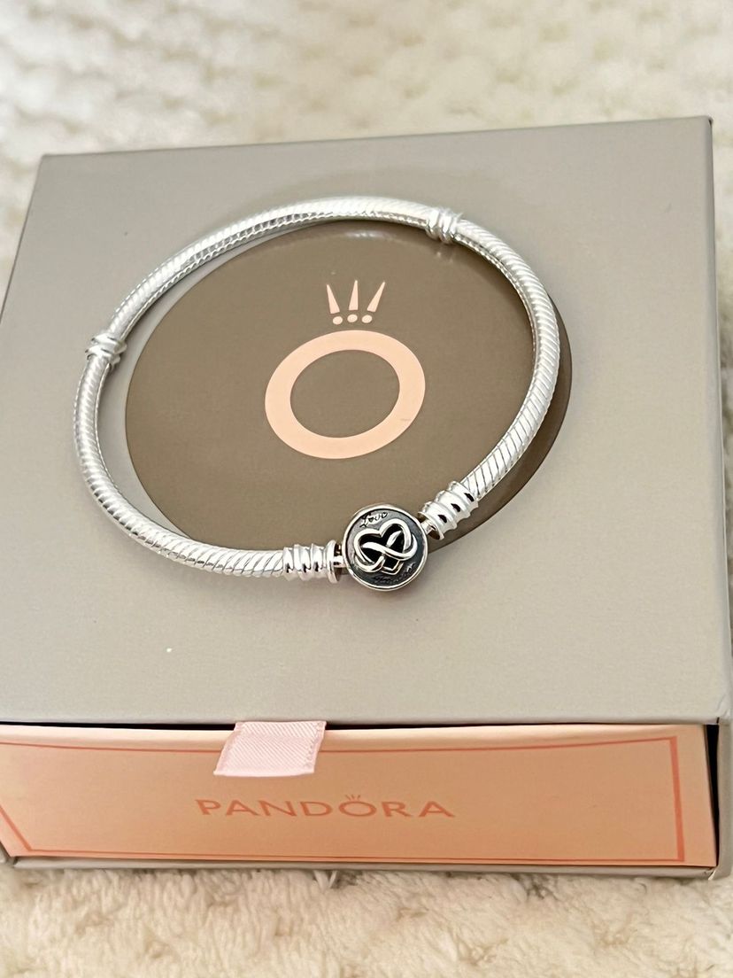 Bracelete Pandora Moments com Fecho Infinito de Coracao | Jóia Feminina ...