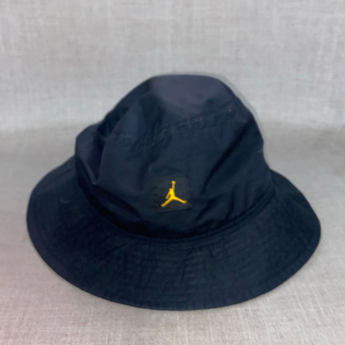 Bucket Jordan | Clutch Feminina Jordan Usado 121110107 | enjoei