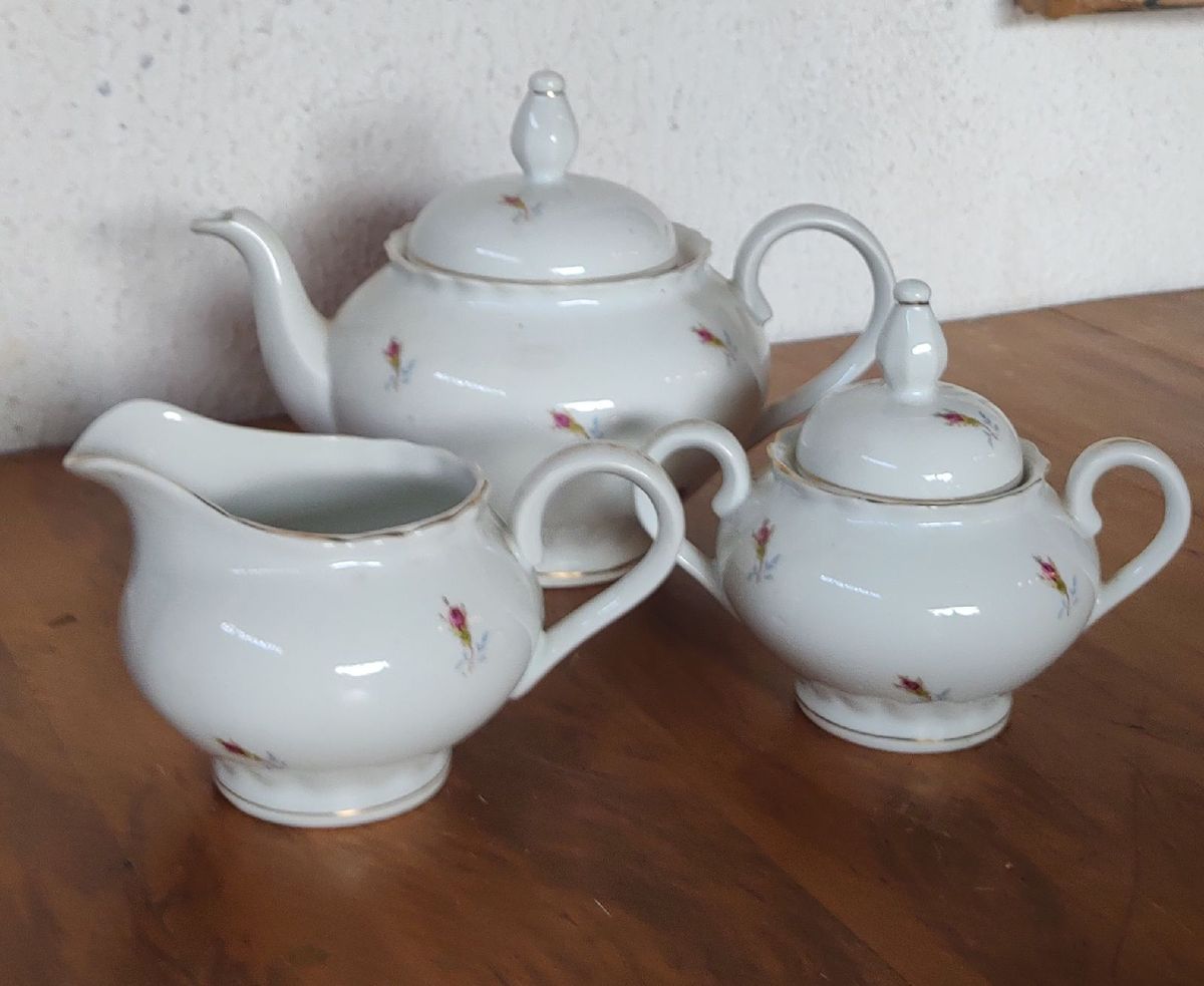 Bule de Chá Leiteira e Açucareiro Antigos | Móvel de Antiquário Usado ...